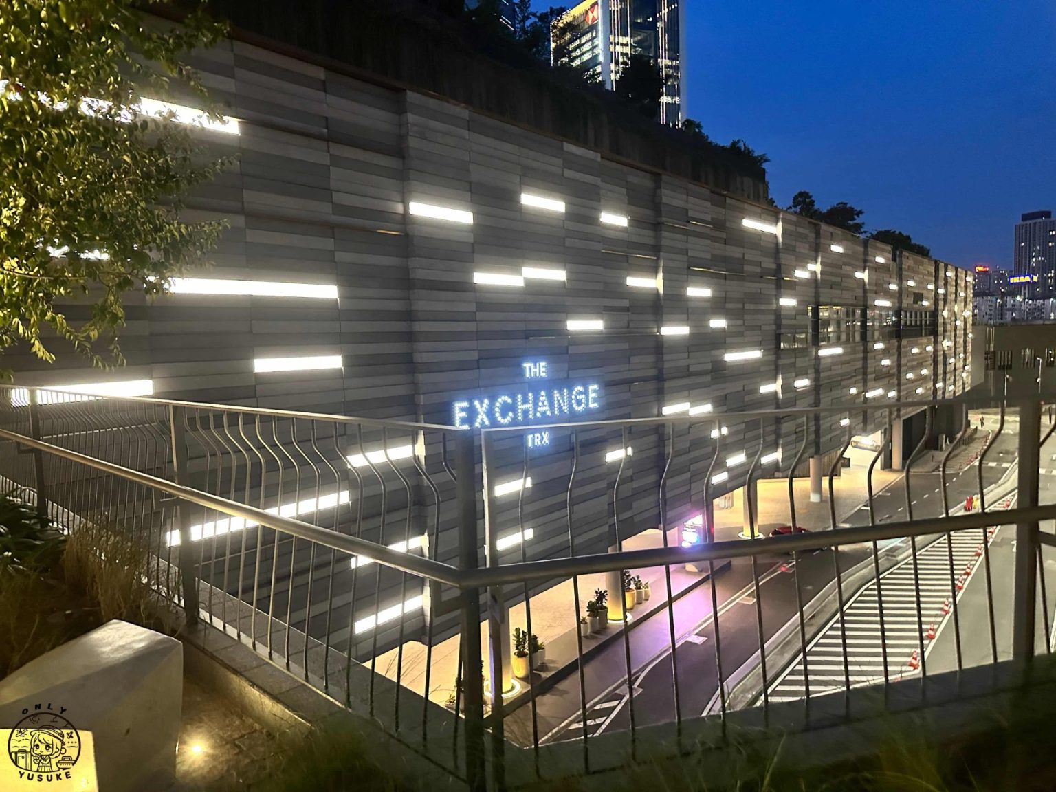 吉隆坡逛街【TRX敦拉薩購物廣場】超美城市公園,空中花園 - ONLYYUSUKE*吃喝玩樂都最高